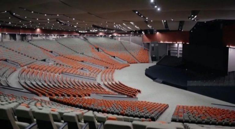 8 Tempat Nonton Konser Yang Paling Berasa Hype-nya!