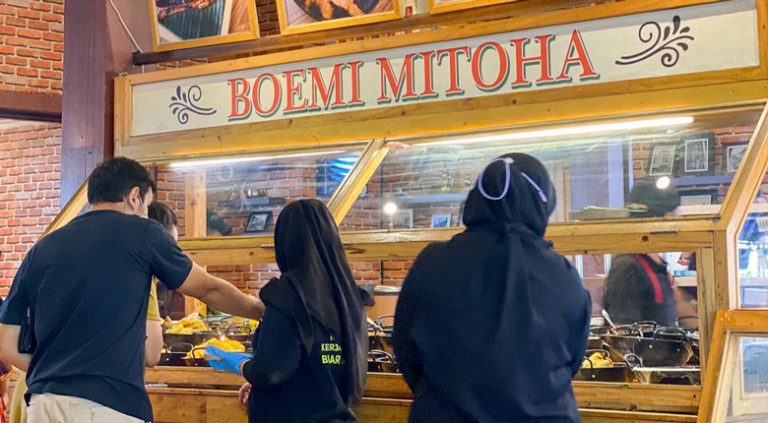 13 Tempat Makan di Bandung untuk Keluarga dengan Rasa Otentik